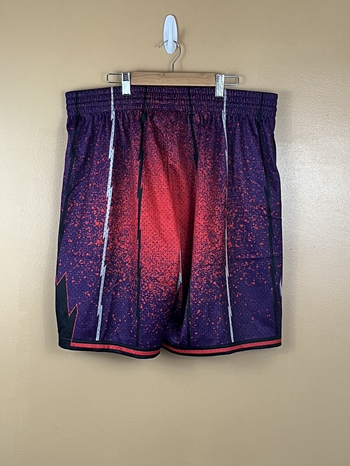 Mitchell & Ness Raptors NBA Gradient Swingman Shorts Men's M, XL, 2XL ...