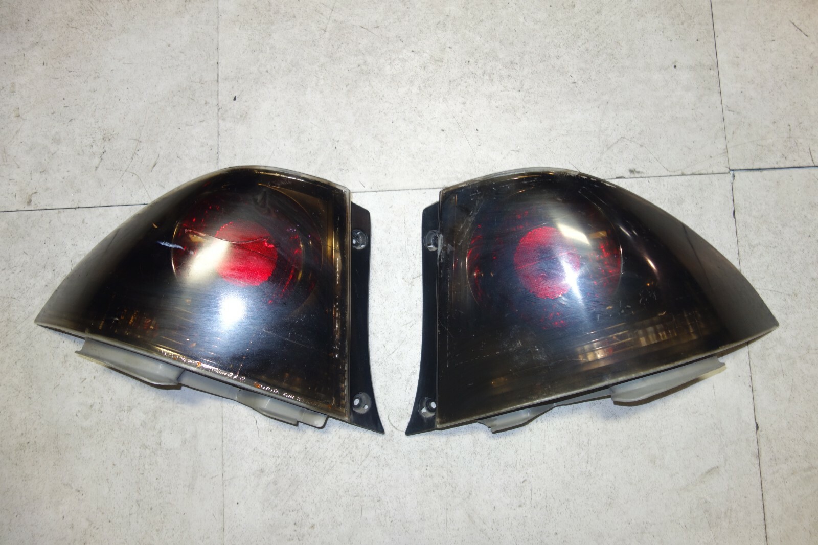 JDM 2001-2005 LEXUS IS300 TAIL LIGHTS TOYOTA ALTEZZA SXE10 TAIL LAMP | eBay