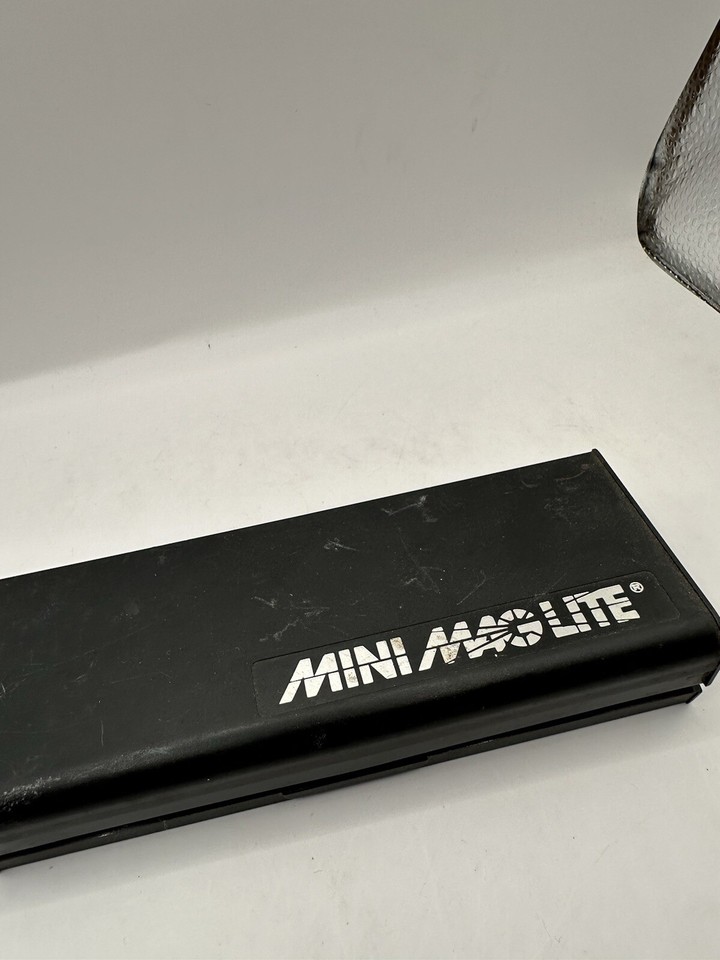 Mini Maglite AAA Flashlight Gold Color in Plastic Case | eBay