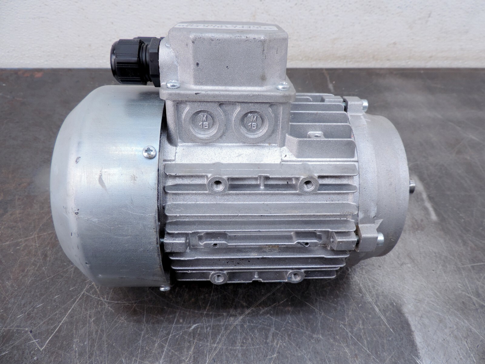 CEG Electric Motor 0.9 KW Speed 3300 RPM 110 vac 0005564 0118 MM71D2 ...