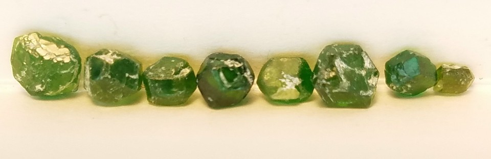 Demantoid Facet Rough EM. GREEN Untreated, Afganistan, 8 pc. 4.83 ct ...