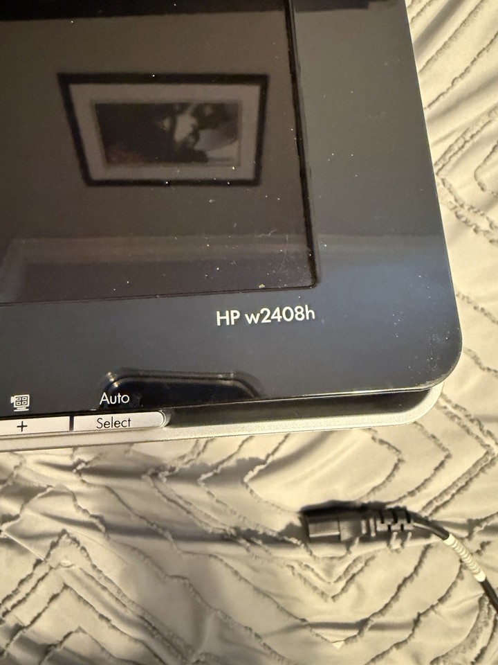 HP W2408h 24" Widescreen LCD Monitor With Stand - HDMI Port - Cable ...