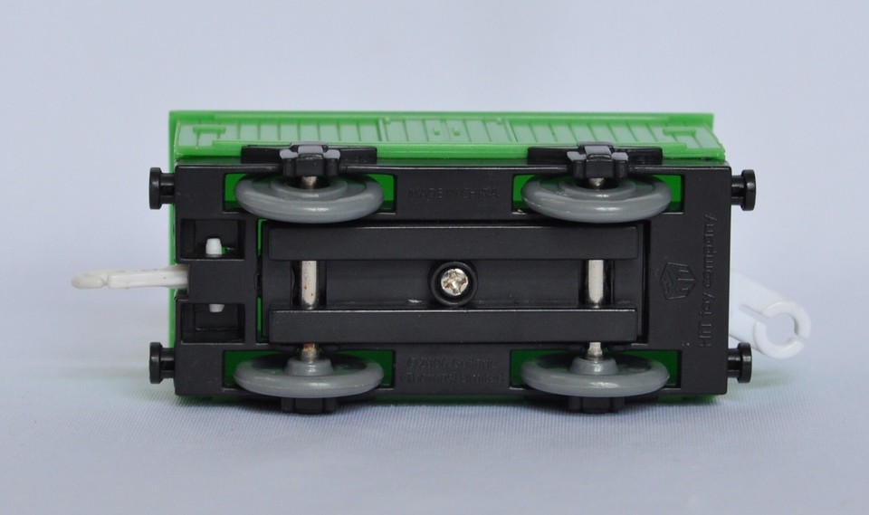 EUC Thomas & Friends Trackmaster Railway GREEN BOX CAR 2006 Cargo Train ...