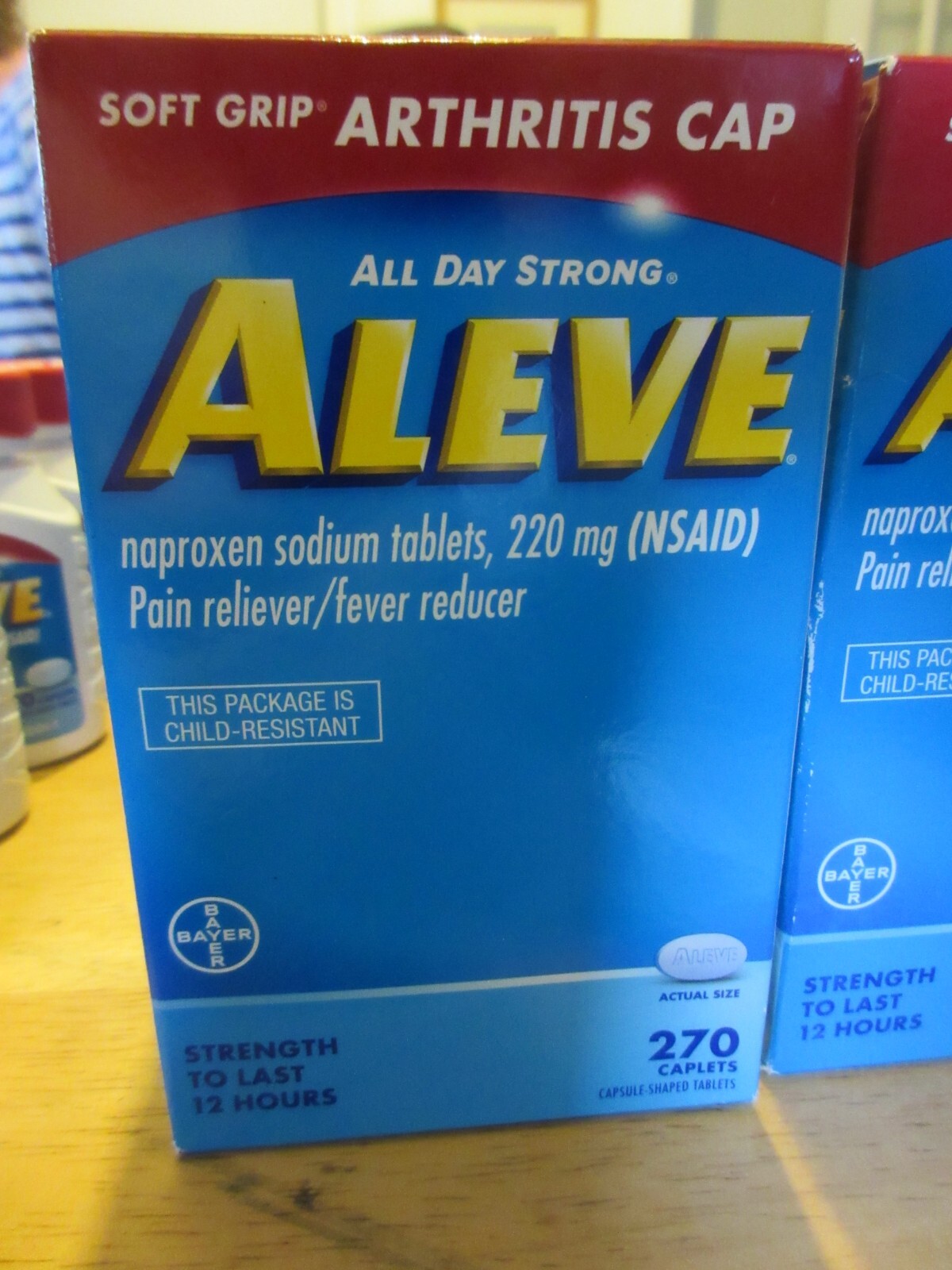 Aleve Caplets Soft Grip Arthritis Cap Naproxen Pain Reliever 270 Count ...