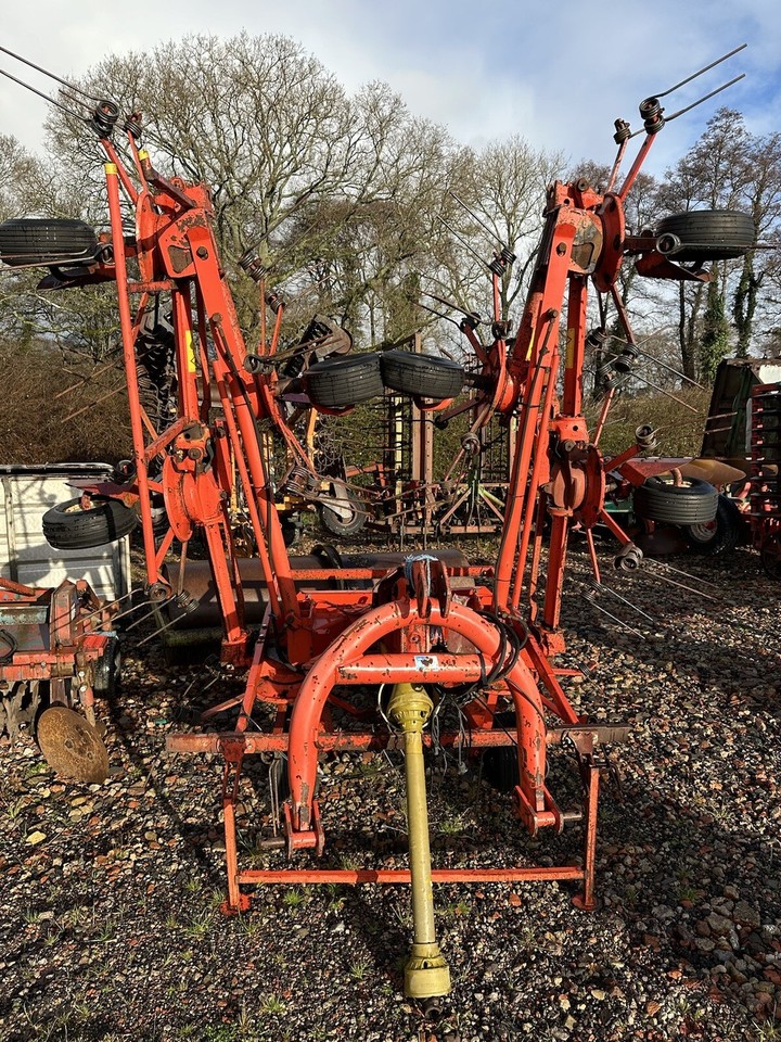 Kuhn Tedder 3 Point Linkage Hay Turner,8 Rotar, Hydaulic Folding ...