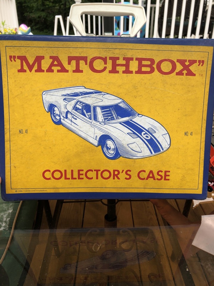 1966 "MATCHBOX"CAR’S COLLECTOR'S CASE FRED BRONNER With cars read ...