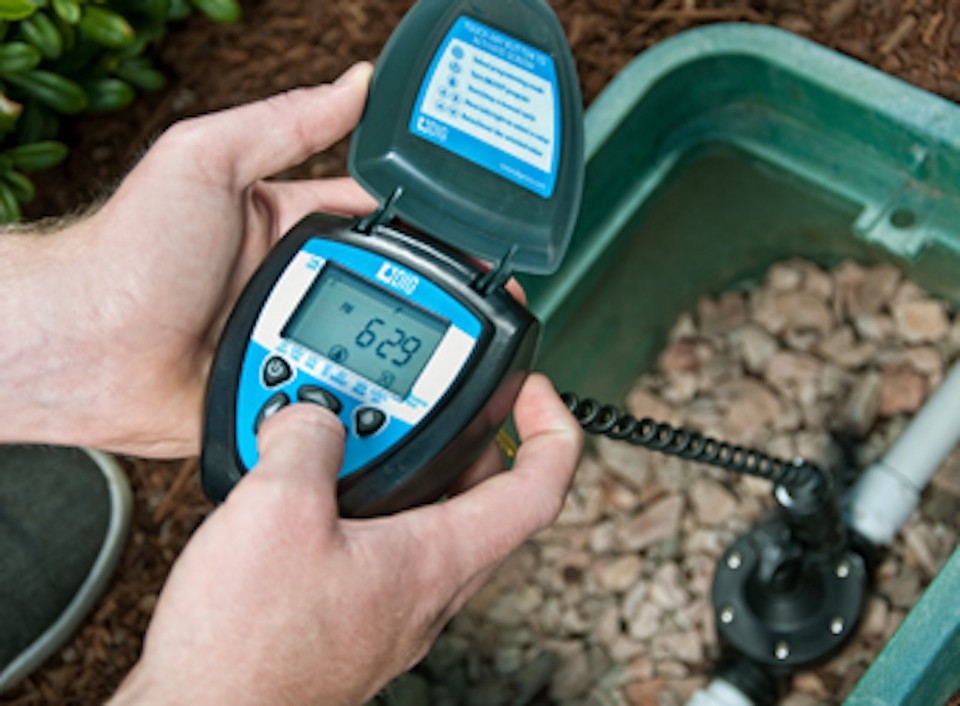 DIG 710A-000 Single Station Battery Operated Irrigation Controller W ...