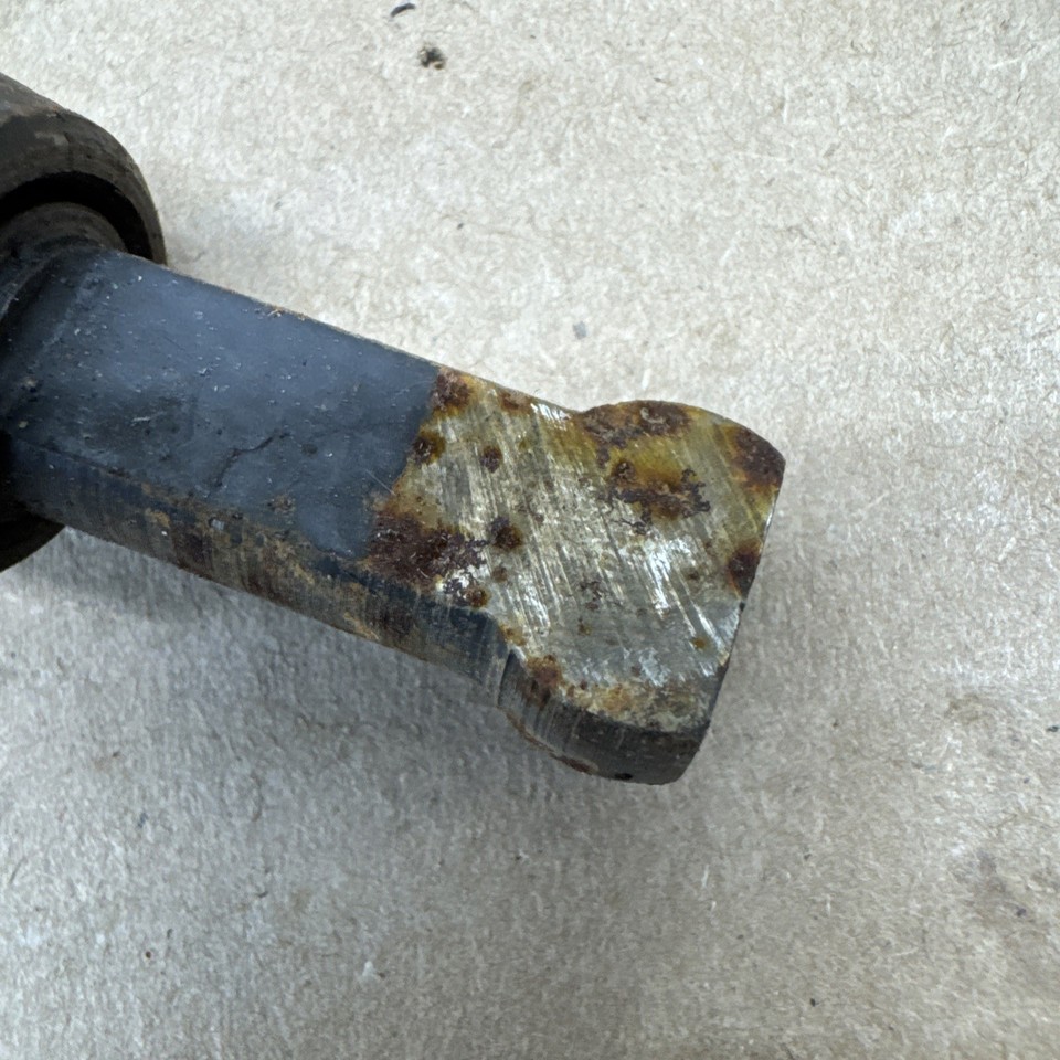 73-87 GM Chevy GMC SM465 Shift Lever C/K 10 20 30 ~ Shifter Retainer ...