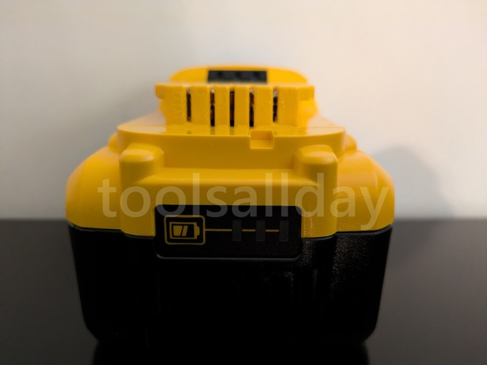 Genuine DEWALT DCB208 20V MAX Premium Li-ion 8.0Ah Battery w/ Fuel ...