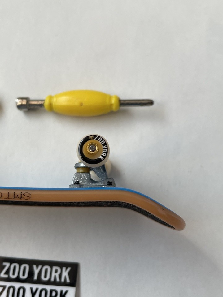 Tech Deck Vintage Zoo York Blue Complete Skateboard | Stickers, Wheels ...