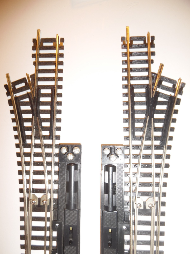 2 Atlas HO Train Track Remote Control Snap Switches LH & RH NICKEL ...