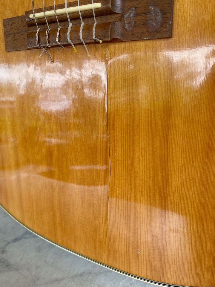 OVATION Balladeer Classical Acoustic Guitar. Nylon Strings Model 1124-4 ...