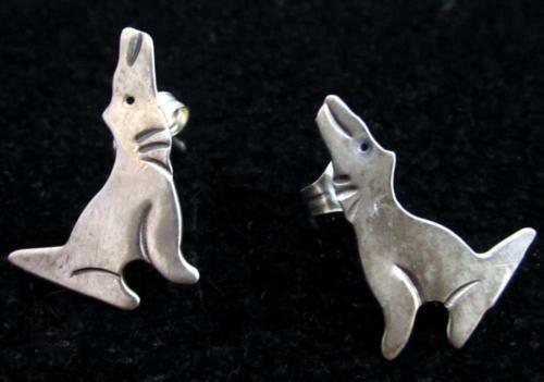 Vintage Southwestern Sterling Silver Etched Howling WOLF Stud Earrings ...
