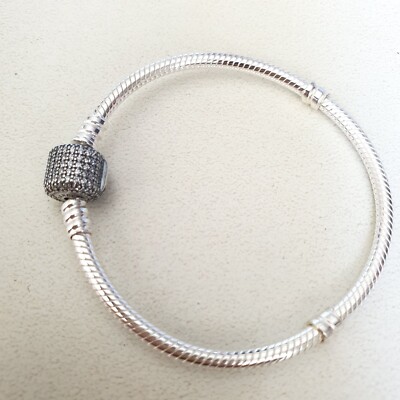 NEW Genuine PANDORA Moments SilverBracelet,Pave Signature Clasp ...