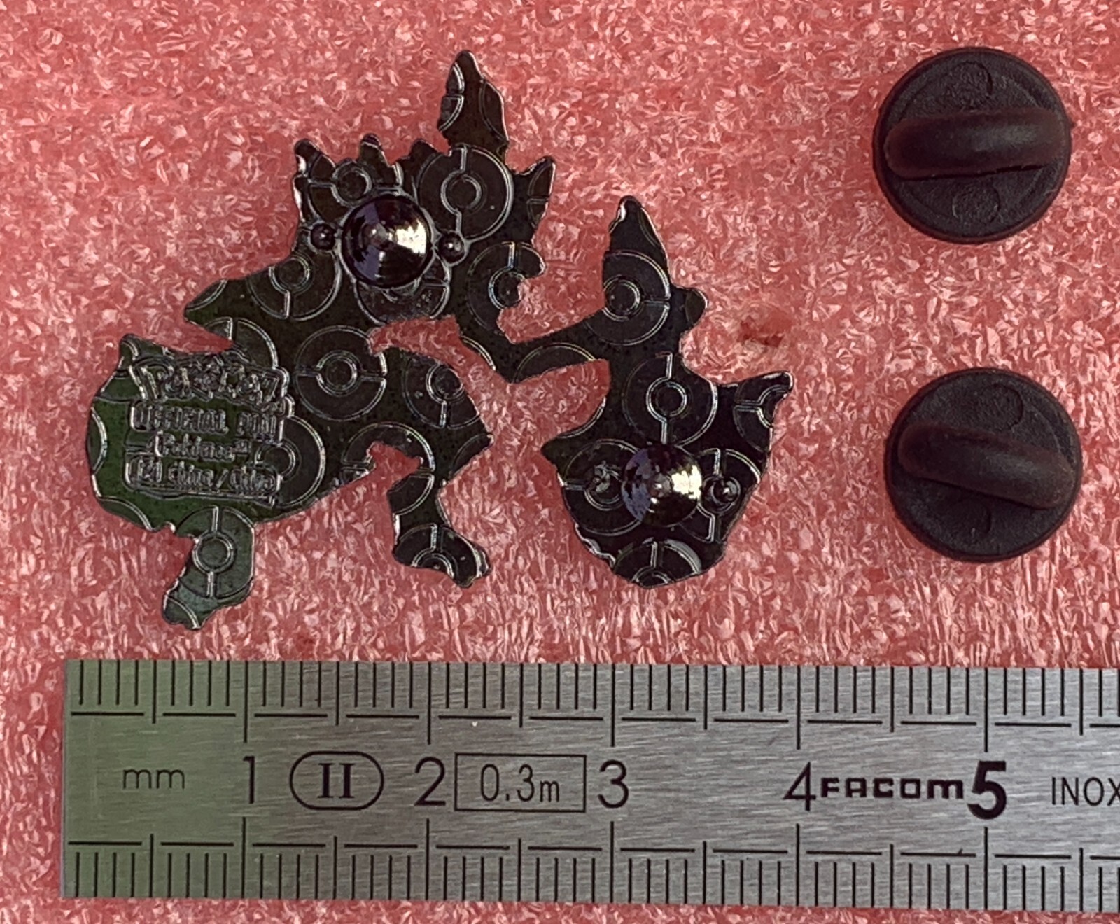 T08 Pins POKEMON Légendaire KLEAVOR Hachécateur Basagiri バサギリ Official ...