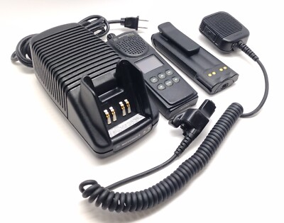 Motorola XTS 3000 16CH H09UCF9PW7BN 800MHz Two Way Radio & Accessory ...