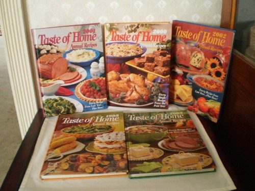 5 TASTE OF HOMES ANNUAL RECIPES COOKBOOKS- 1995 & 2000 THRU 2003 ...