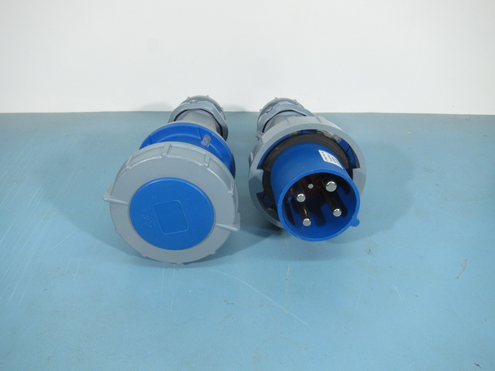 Mennekes Plug & Connector Set ME460C9W and ME460P9W 60A 250V 3P 4W Used ...