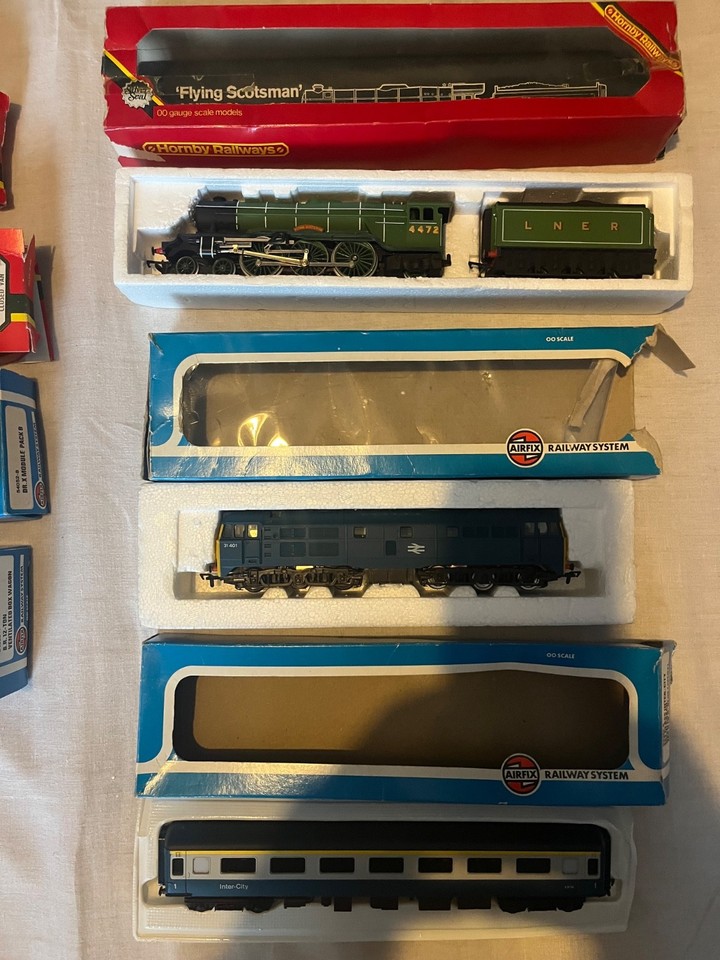 Hornby Airfix Trains – Flying Scotsman, Class 31, Coach, Wagons, Track ...