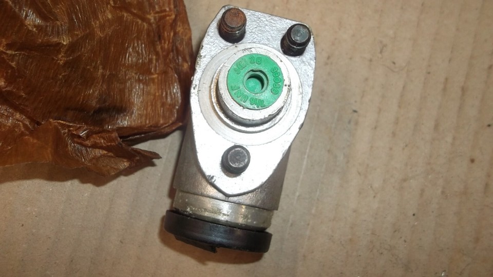 AUSTIN MORRIS BMC COMMERCIAL LD NEW FRONT WHEEL CYLINDER 25451 | eBay UK