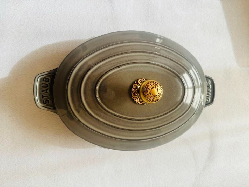 Staub Rare 3-piece set Cow Cocotte & Hot Plate x 2 Gray Made In France ...