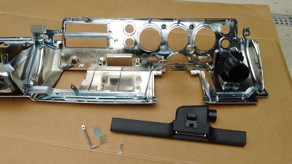 70 71 72 Chevy Chevelle SS Dash instrument cluster panel bezel assembly ...