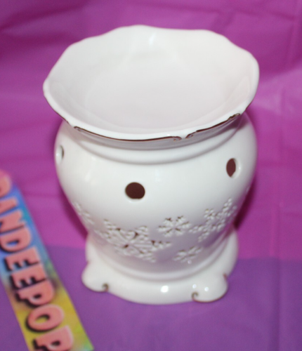 Yankee Candle Snowflake Cutout Pierced Pattern Candle Holder Lumiere ...