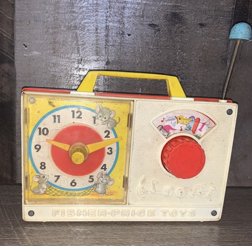 VINTAGE FISHER PRICE HICKORY DICKORY DOCK Plastic Radio Clock Toy 1971 ...