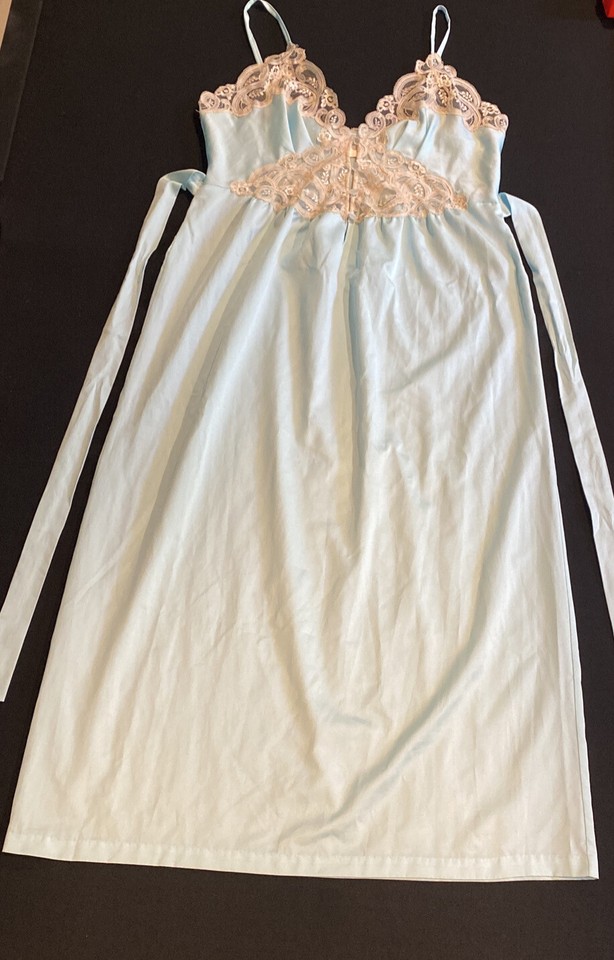 Eve Stillman Vintage negligee collection 80s Nightgown Pale Blue Beige ...