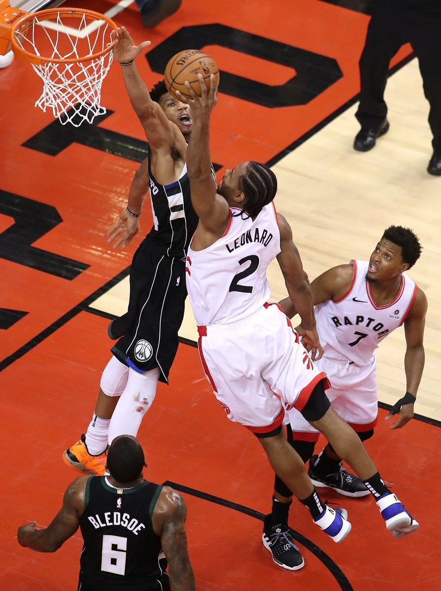 Kawhi Leonard Dunk