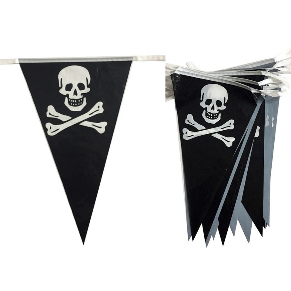 Halloween Pirate Pennant Flags 5m Party Decor with Vibrant Skull Design ...