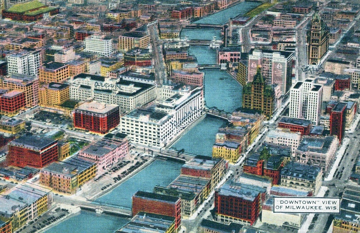Milwaukee Aerial View 1985 About WLC