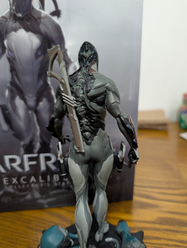Warframe Excalibur Collecters Statue 733/1111 Limited Edition In Box ...