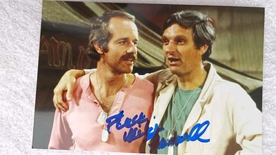 MIKE FARRELL As BJ HUNNICUTT Authentic Hand Signed Autograph 4X6 Photo ...