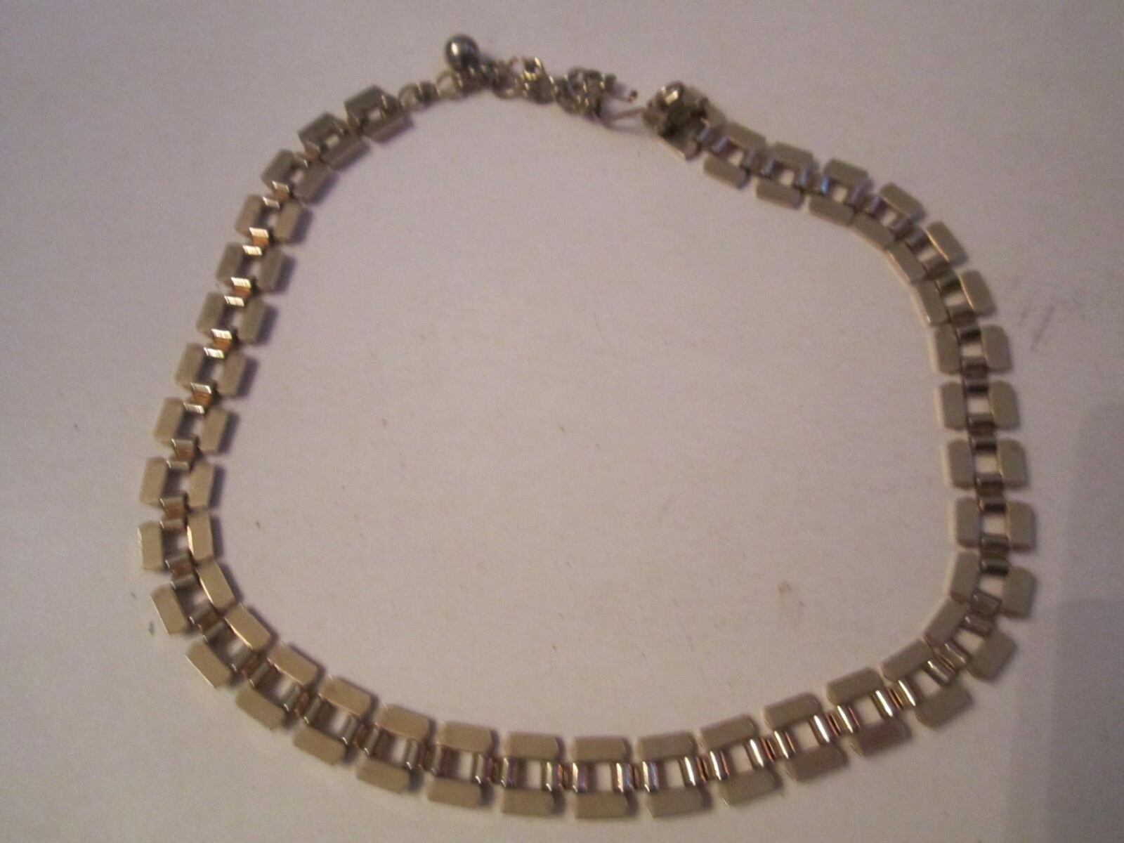 VINTAGE RAILROAD TRACK DESIGN CHAIN NECKLACE - GOLD T… - Gem