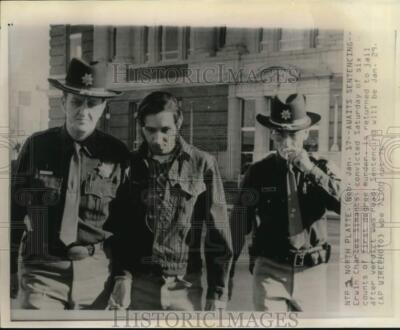 1976 Press Photo Erwin Charles Simants returned to jail cell in North ...