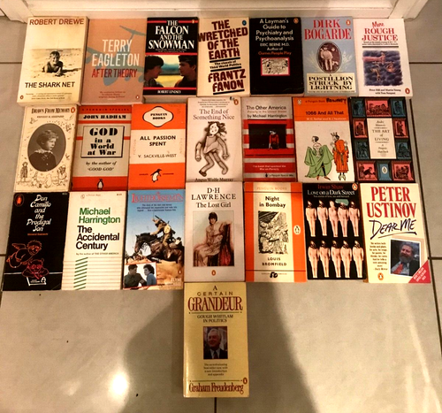 VINTAGE 22 PENGUIN BOOKS INCL MICHAEL HARRINGTON, D H LAWRENCE, FRANTZ ...