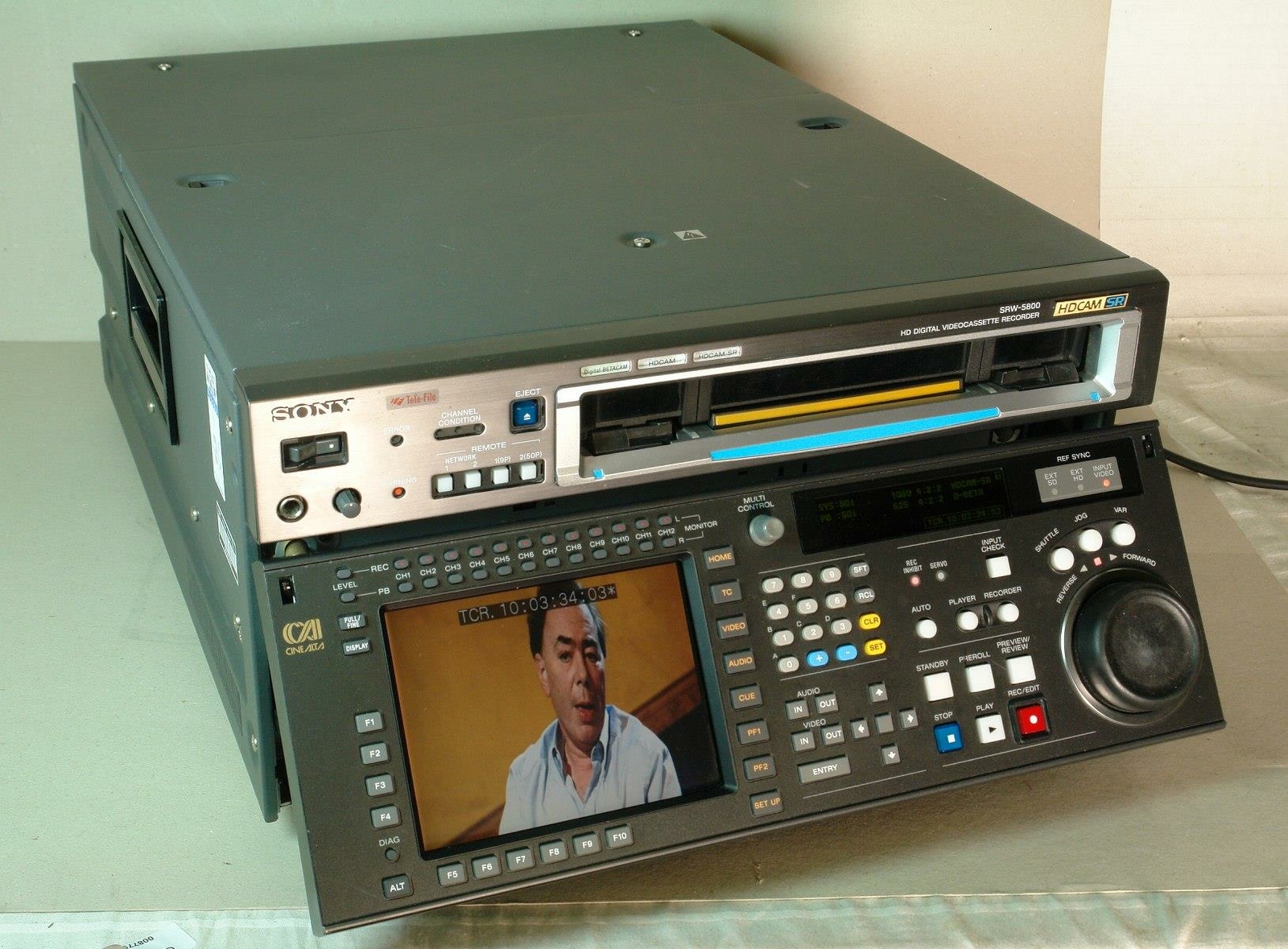 Sony SRW-5800 HDCAM SR HD Broadcast Digital Videocassette Recorder ...