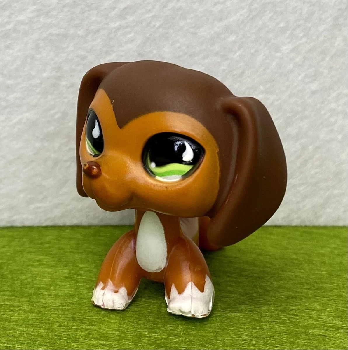 Littlest Pet Shop Dachshund 675
