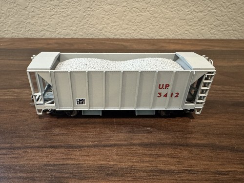 Bowser HO Scale Union Pacific (UP) Ballast Hopper w/Load, MWs & KDs ...
