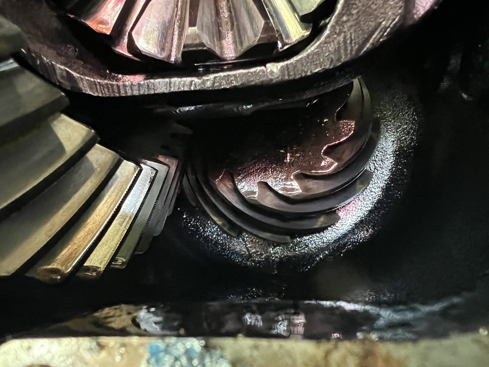 1988-1998 Chevy C1500 GMC C1500 DIFFERENTIAL Rear Axle Assembly 3.42 10 ...