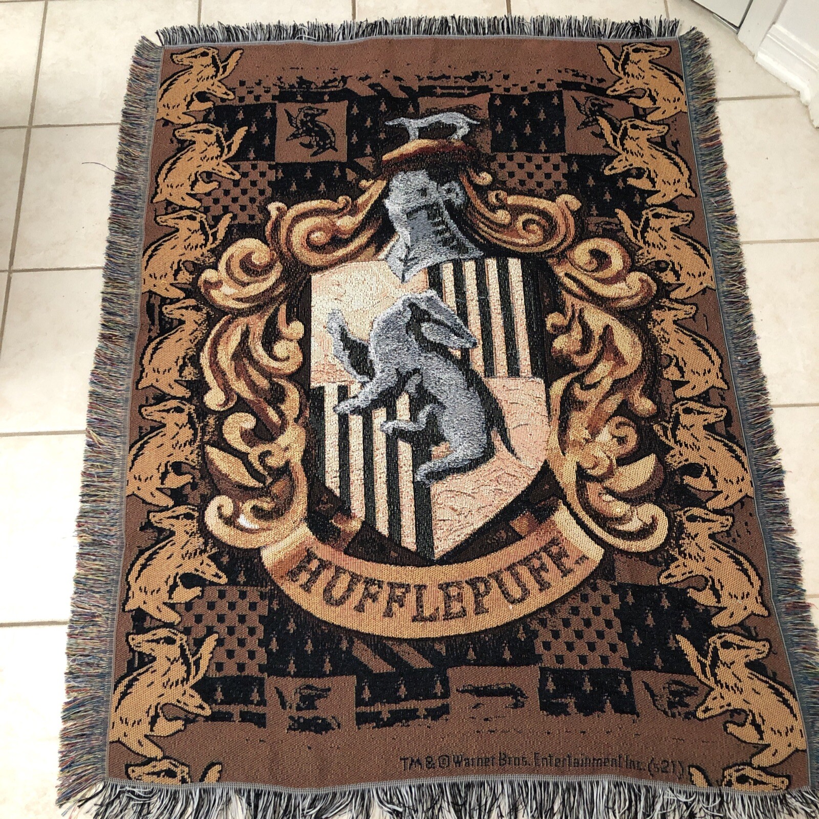Harry Potter Hufflepuff Tapestry Blanket Northwest Crest Throw Shield ...