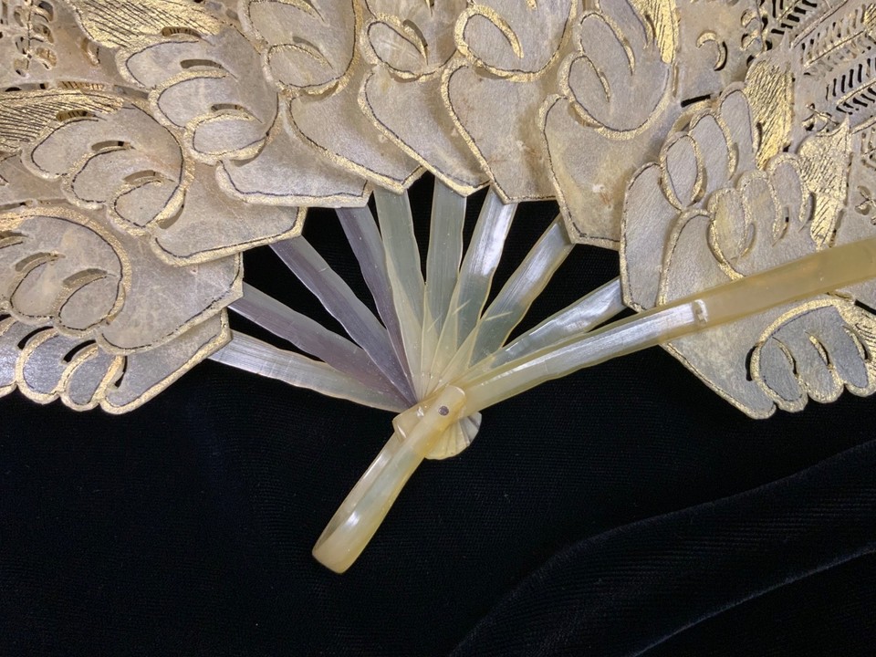 Antique Lady’s Fan Pierced Vellum Gold “Monture” Gilded Gold Dutch ...