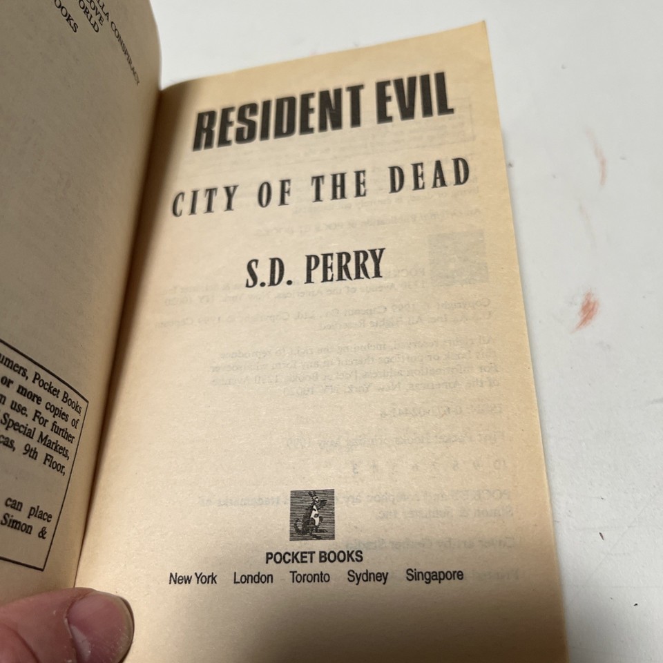 Resident Evil City Of The Dead S. D. Perry First Pocketbooks Printing ...