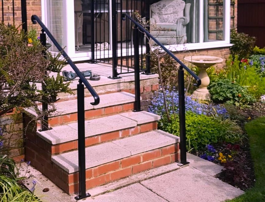 Front Walkway Railings How To Make Porch Railings IBUILDIT.CA