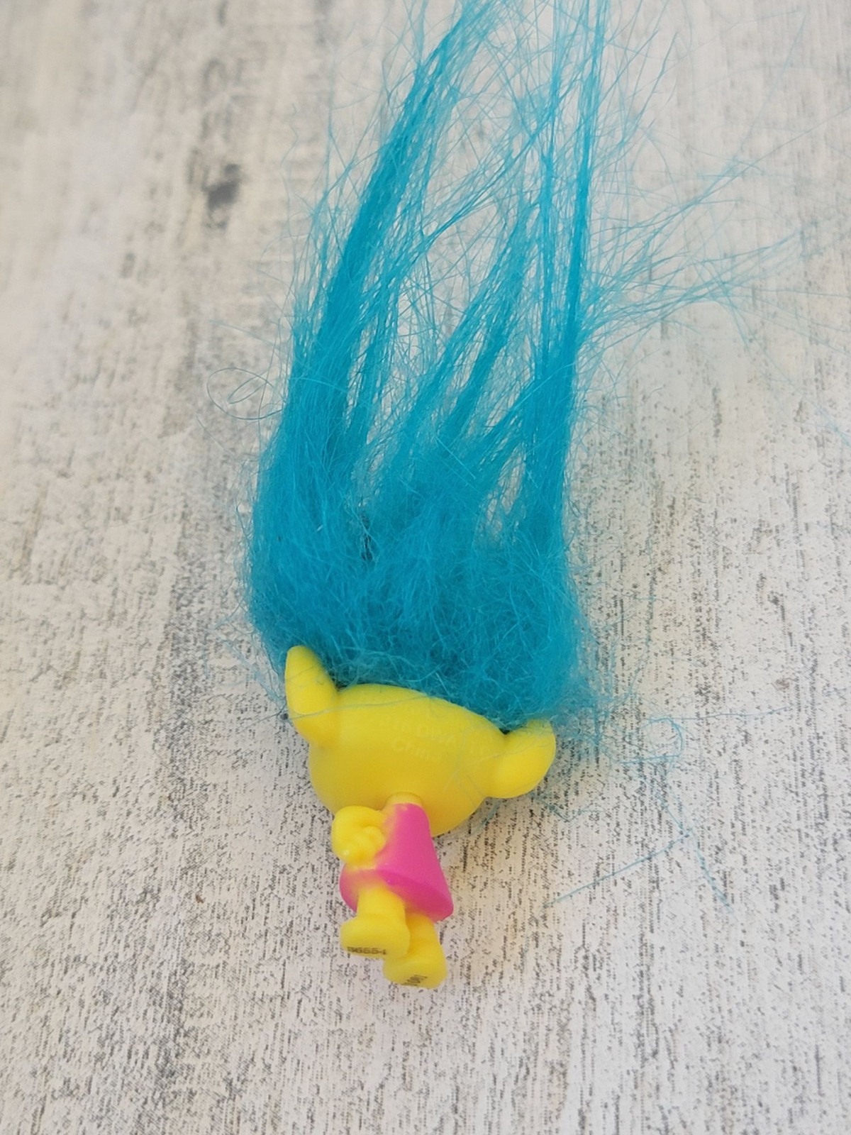 DWA 2016 Hasbro blue hair yellow troll doll toy figure | eBay