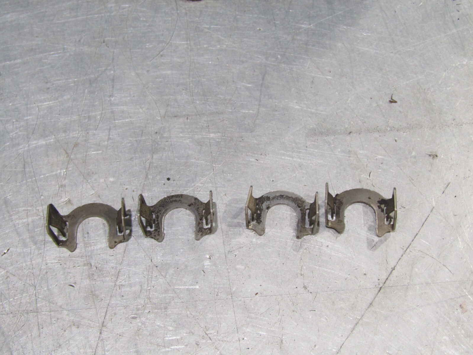 2010-2013 Mazda 3 2.0L OEM fuel injector retainer clip set 10 11 12 13 ...