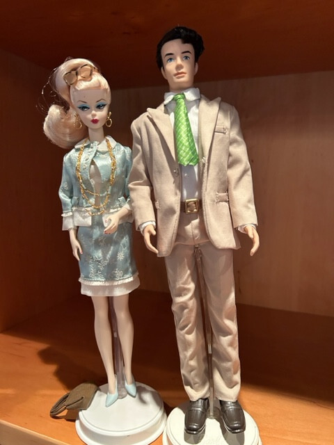 Klassischer Ken Und Barbie Die Geschichte Von Barbie Beginnt In Der