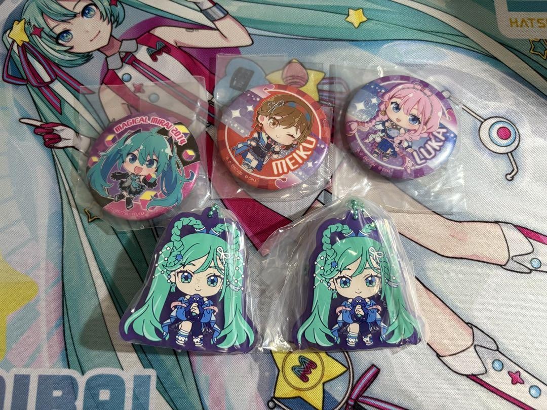 Hatsune Miku Assorted Magical Mirai 2025 Can Badge Rubber Keychain Set ...