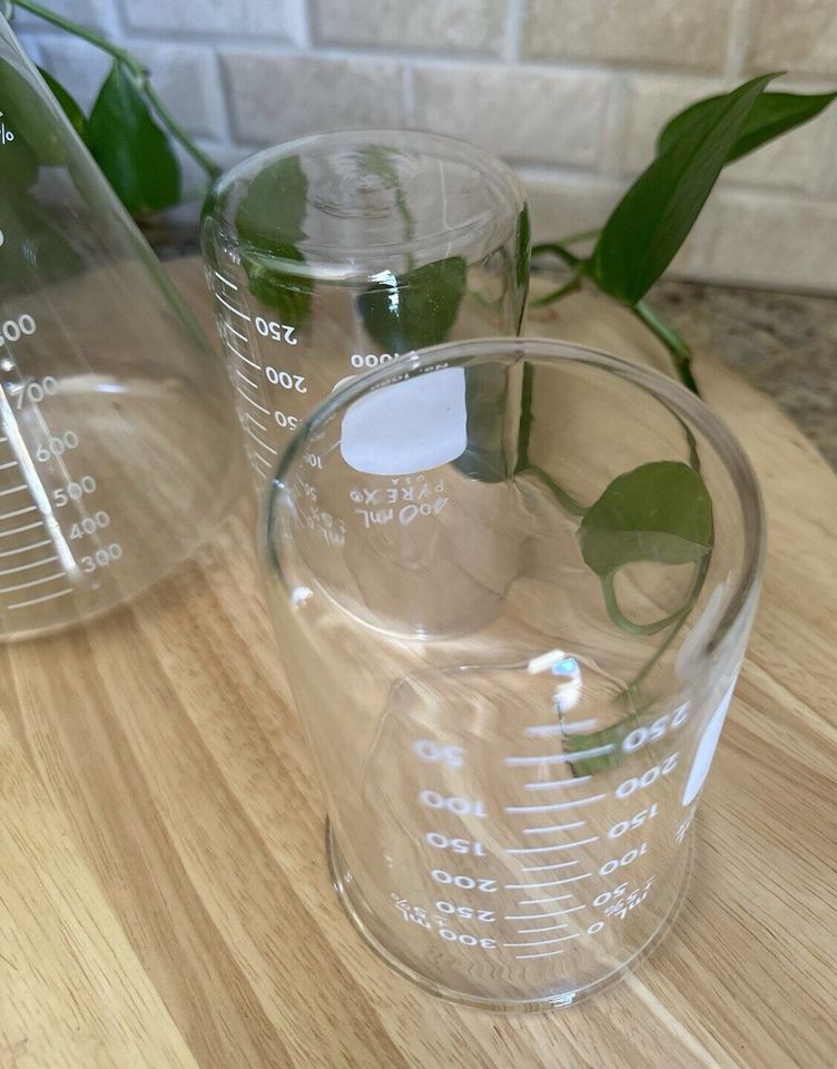 Set of Pyrex Beakers: (2) 400ml Low Form No. 1000s & (1) 1000ml ...